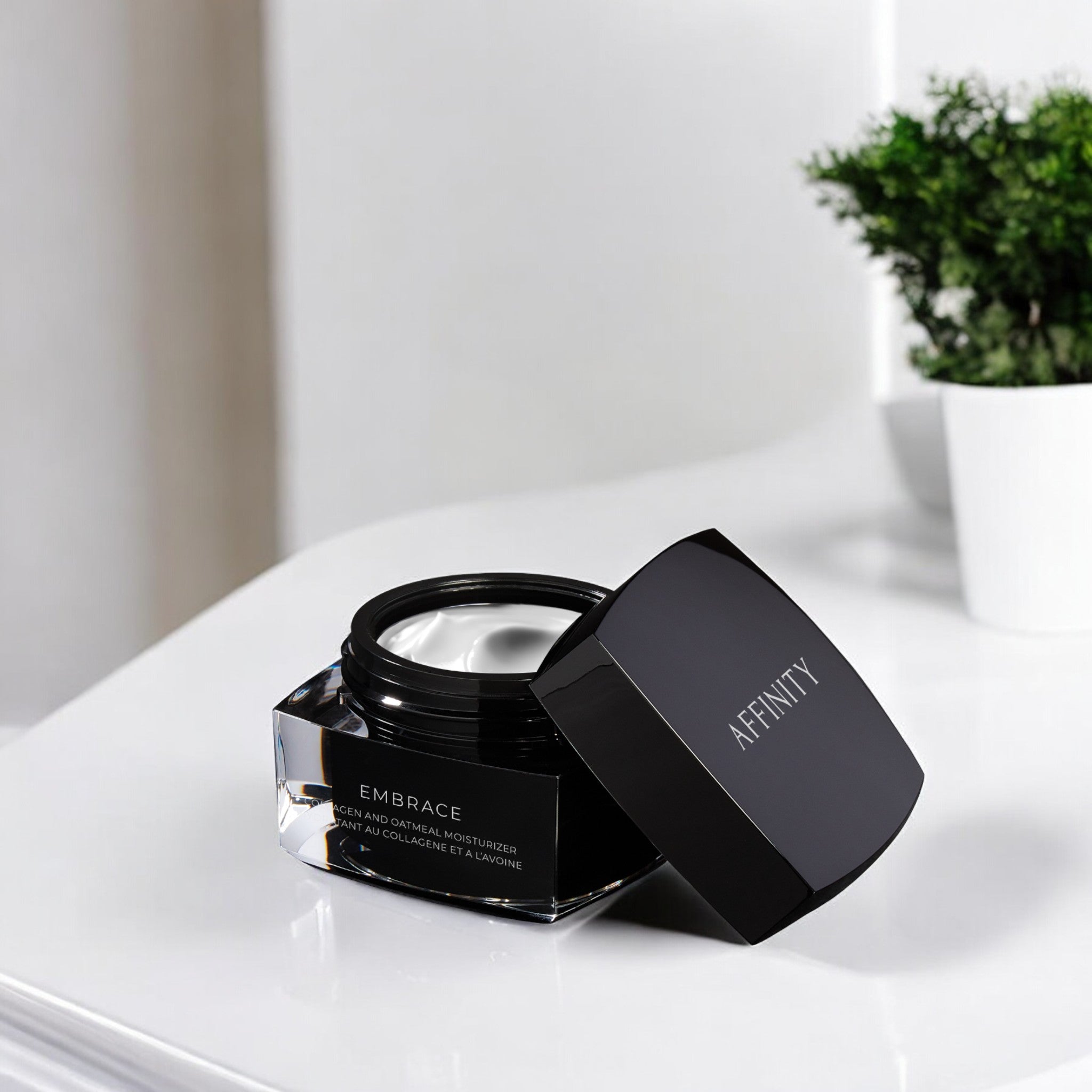 Embrace Moisturizer with Collagen and Oatmeal 50 ml – AFFINITY SKINCARE